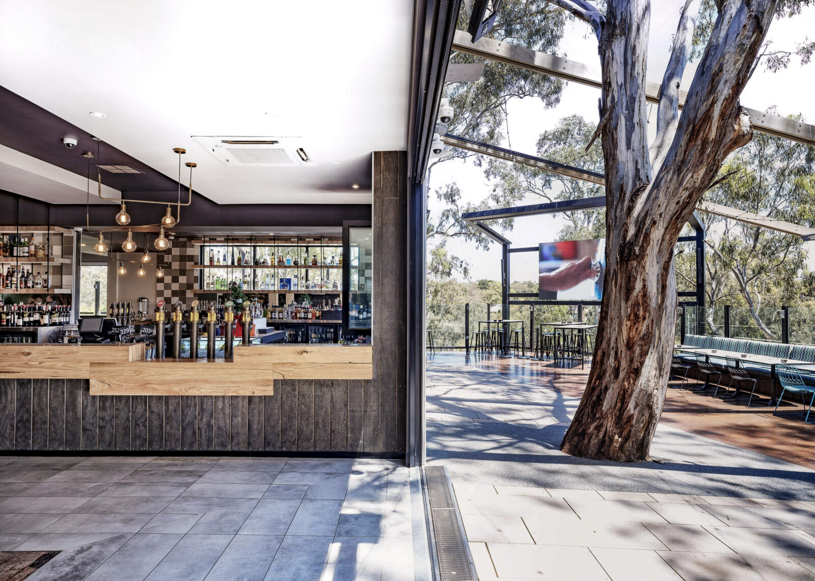 Lower Plenty Hotel | One-Construction